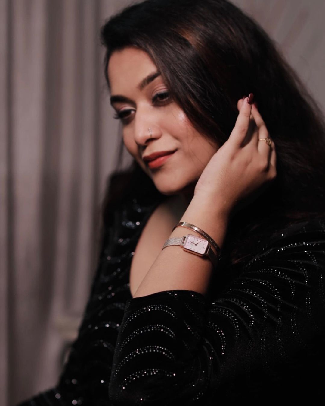 Actress Parvathy Krishna Looking Gorgeous In Black | ലുക്ക് മാറ്റി ...