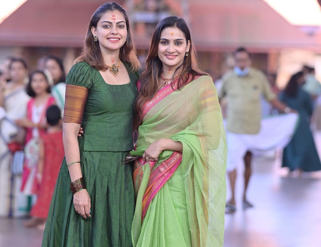 Mollywood Actress Aditi Ravi's Gorgeus Saree Look in Guruvayoor Temple ...
