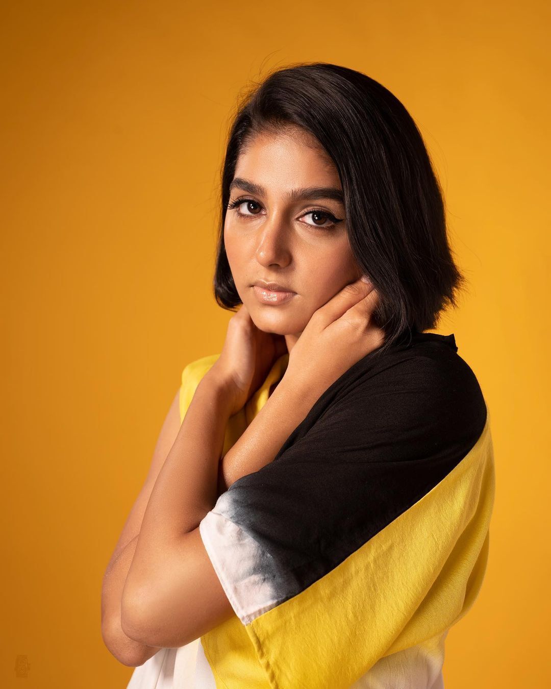 Mollywood Actress Anaswara Rajan Looks Glamrous in Latest Stills ...