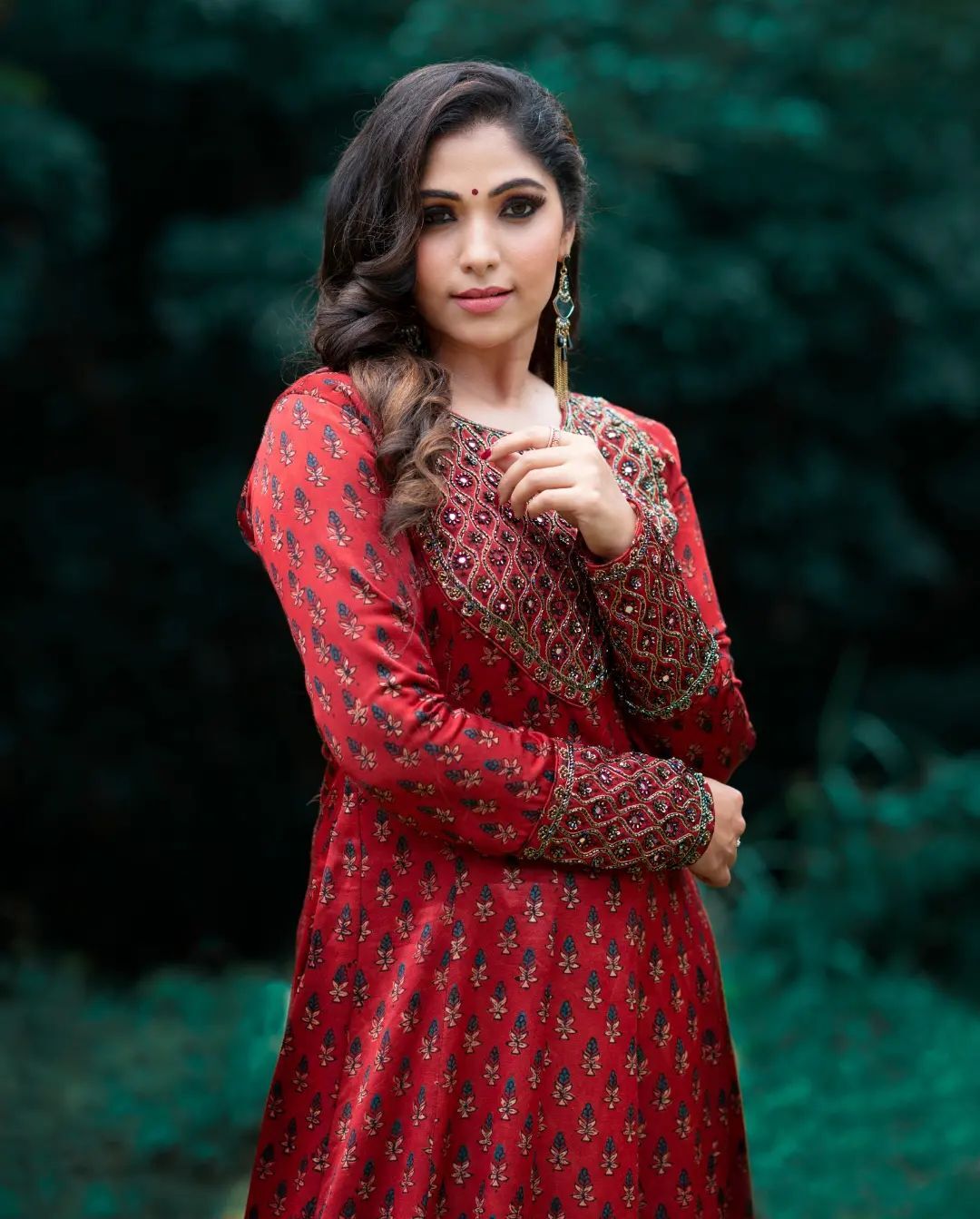 Mollywood Actress Muktha Looks Stunning in Churidar, Pics | സ്റ്റൈല ...