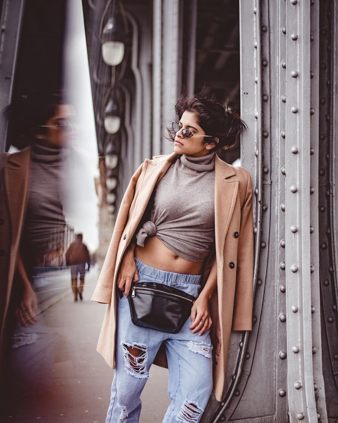 PHOTOS : டைட் டி- ஷிர்டில் அசத்தலான போஸ் கொடுக்கும் மாயா கிருஷ்ணன் ...