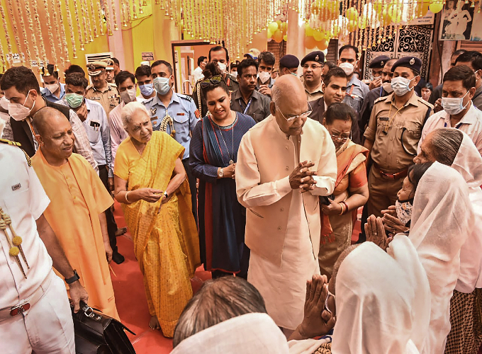 ರಾಷ್ಟ್ರಪತಿ ರಾಮನಾಥ್ ಕೋವಿಂದ್ ವೃಂದಾವನಕ್ಕೆ ಭೇಟಿ ನೀಡಿದ ಚಿತ್ರಗಳು | Pictures ...