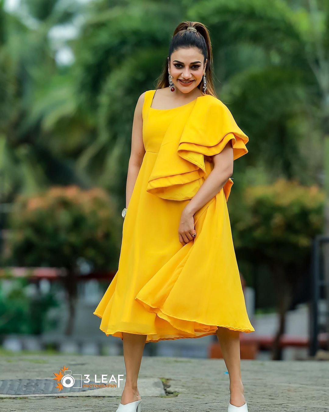 singer rimi tomy latest cute look still photos goes viral | ആഹാ ഇതാരാ ...