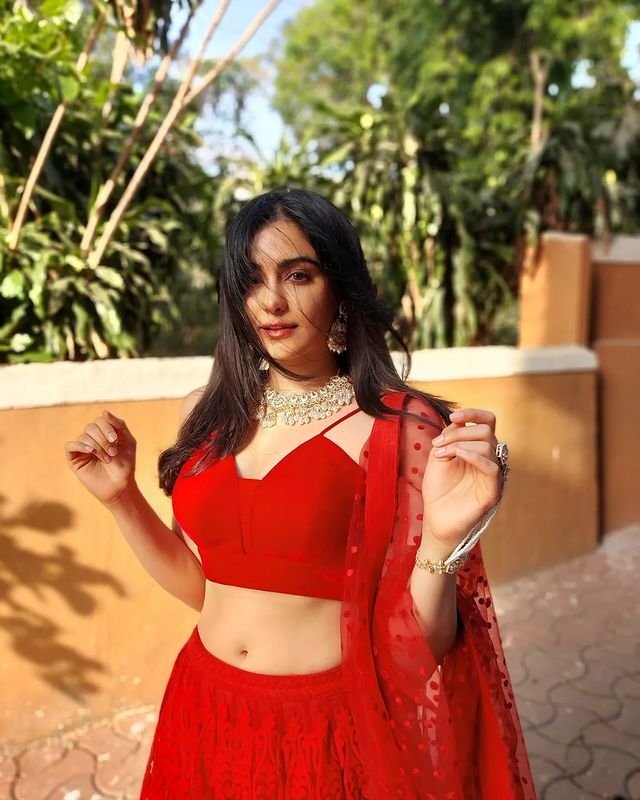 అదా శర్మ అందాల ఆరబోత | actress Adah Sharma glamorous photos - Oneindia ...