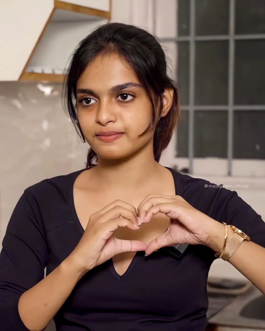 actress gopika ramesh new glamorous pic goes viral | അയ്യോ.. നമ്മുടെ ...