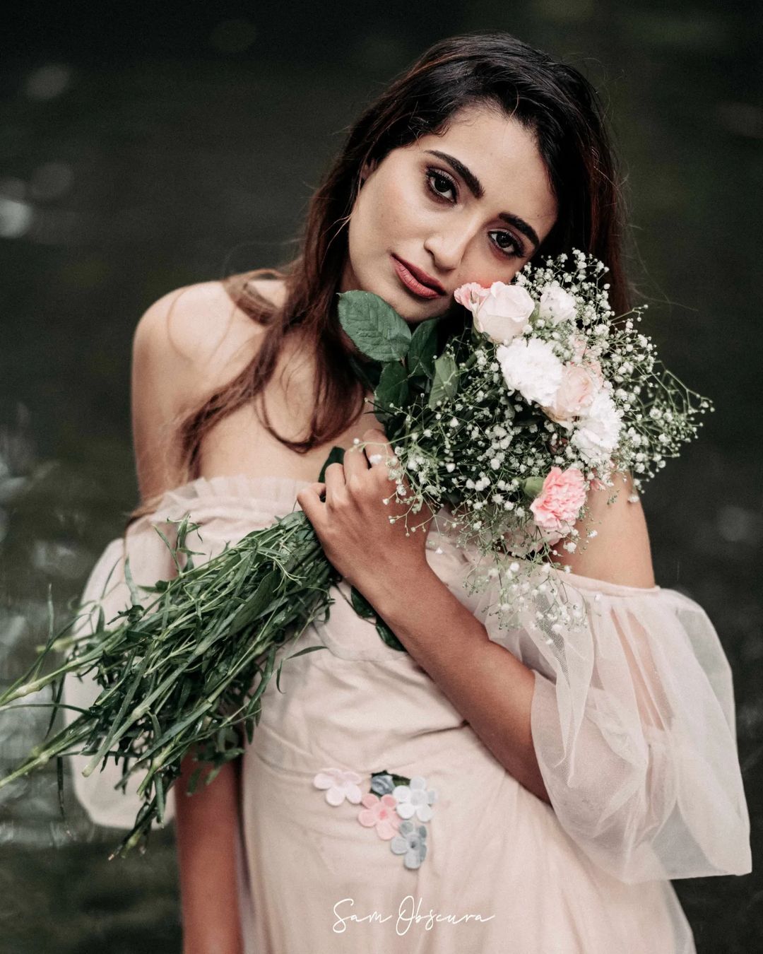 Actress Angel Thomas New Stunning Vintage Look Photoshoot Viral On ...