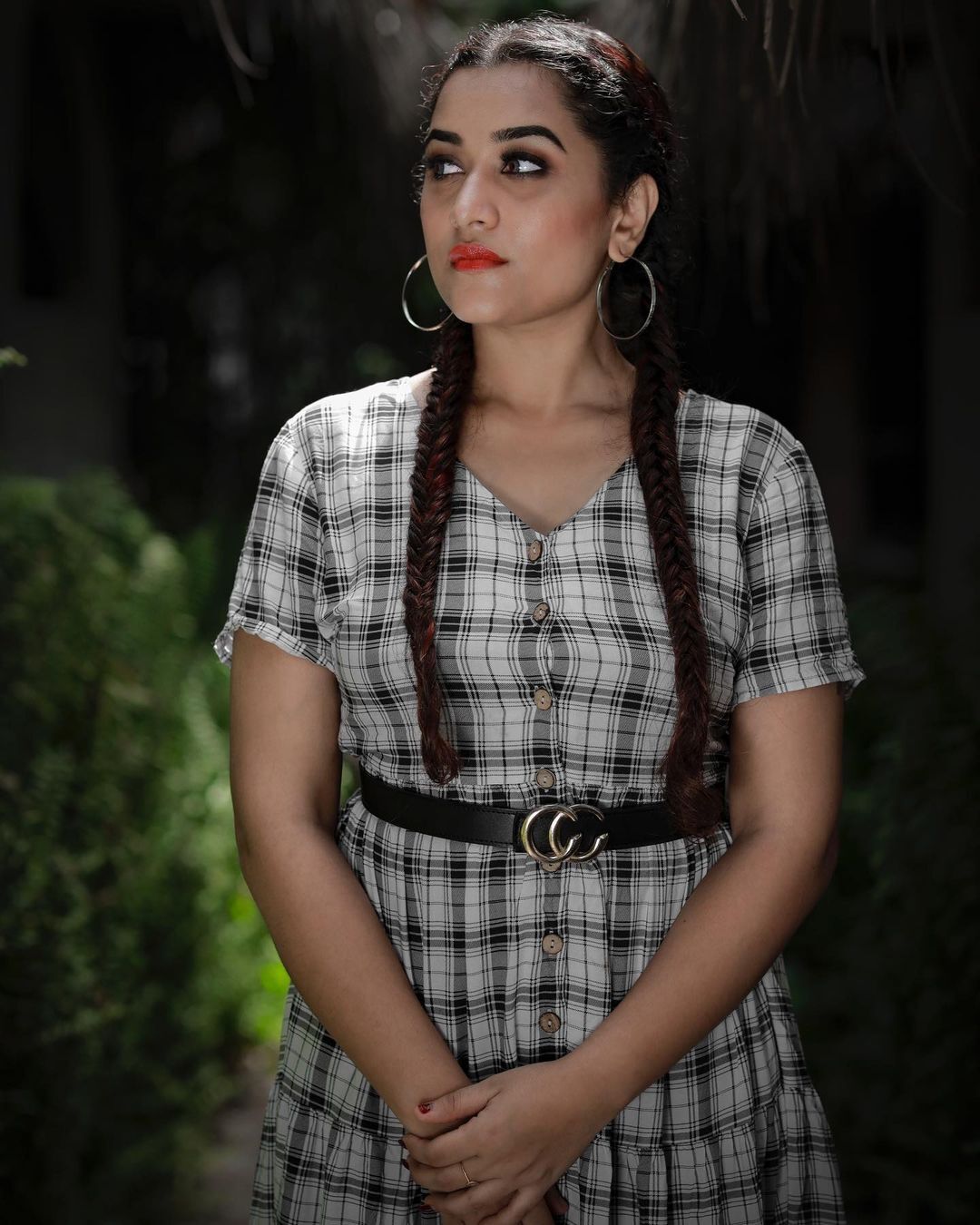 Actress Parvathy R Krishna New Stylish And Bold Look Viral ...