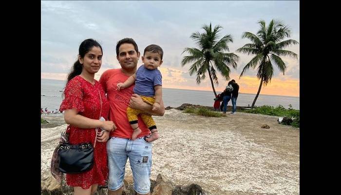 18 महीने का मासूम और पत्नी को अकेला छोड़ गए दीपेश भान, तस्वीरें देख ...