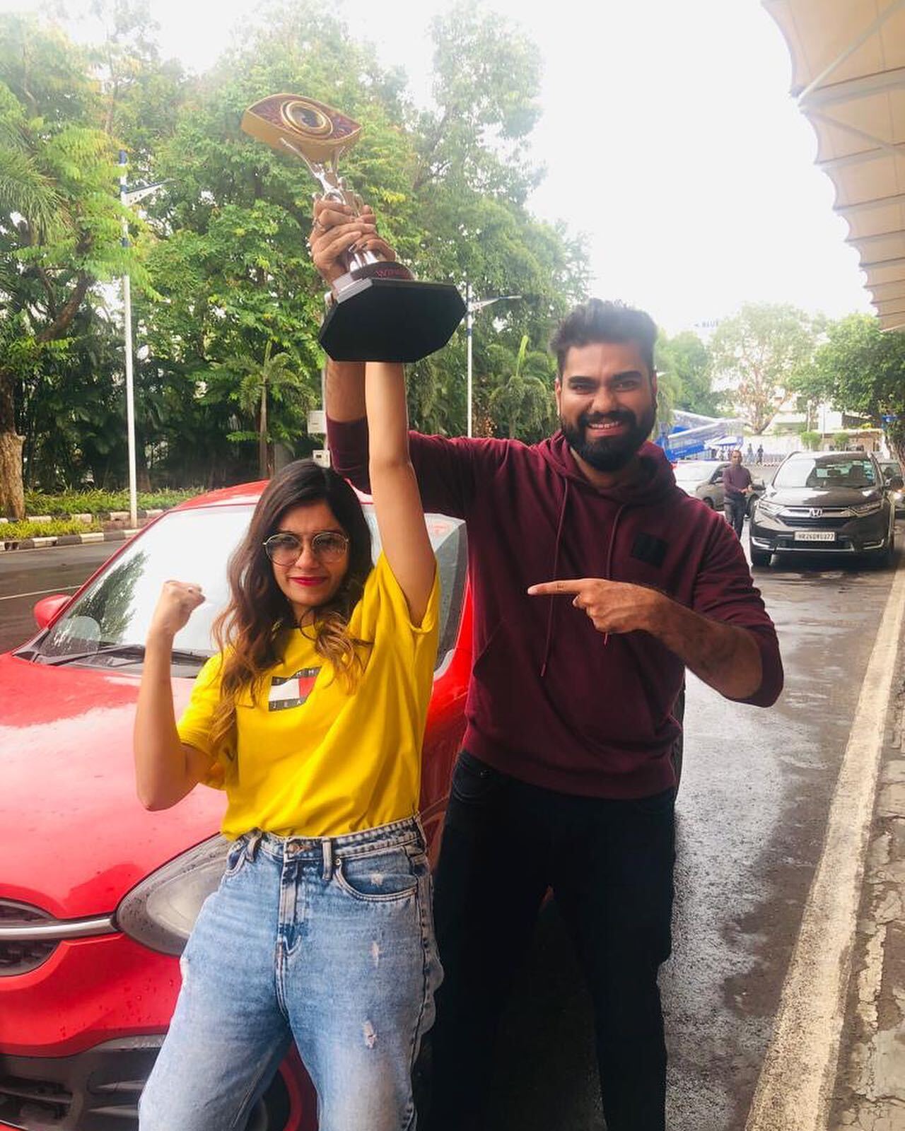 ഡോക്ടറിന് ഇഷ്ടം ബ്ലാക്കാണോ....റോബിന്റെ ചിരിയില്‍ അലിഞ്ഞ് ആരാധകര് ...