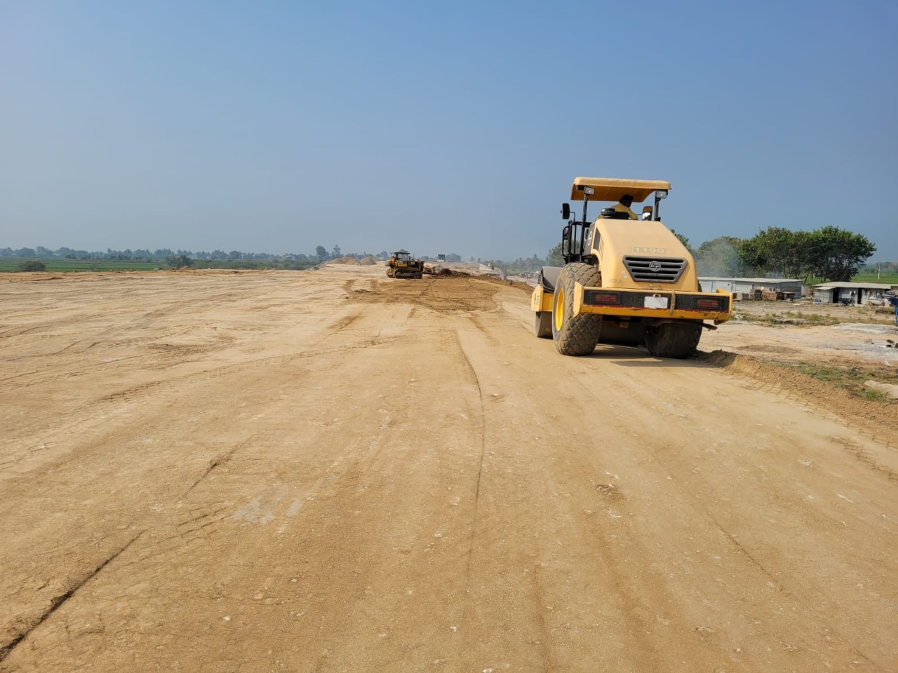 ಗಿಣಿಗೇರಾ ಮತ್ತು ರಾಯಚೂರು ನಡುವೆ ನೂತನ ರೈಲು ಮಾರ್ಗದ ಕಾಮಗಾರಿ. | Construction ...