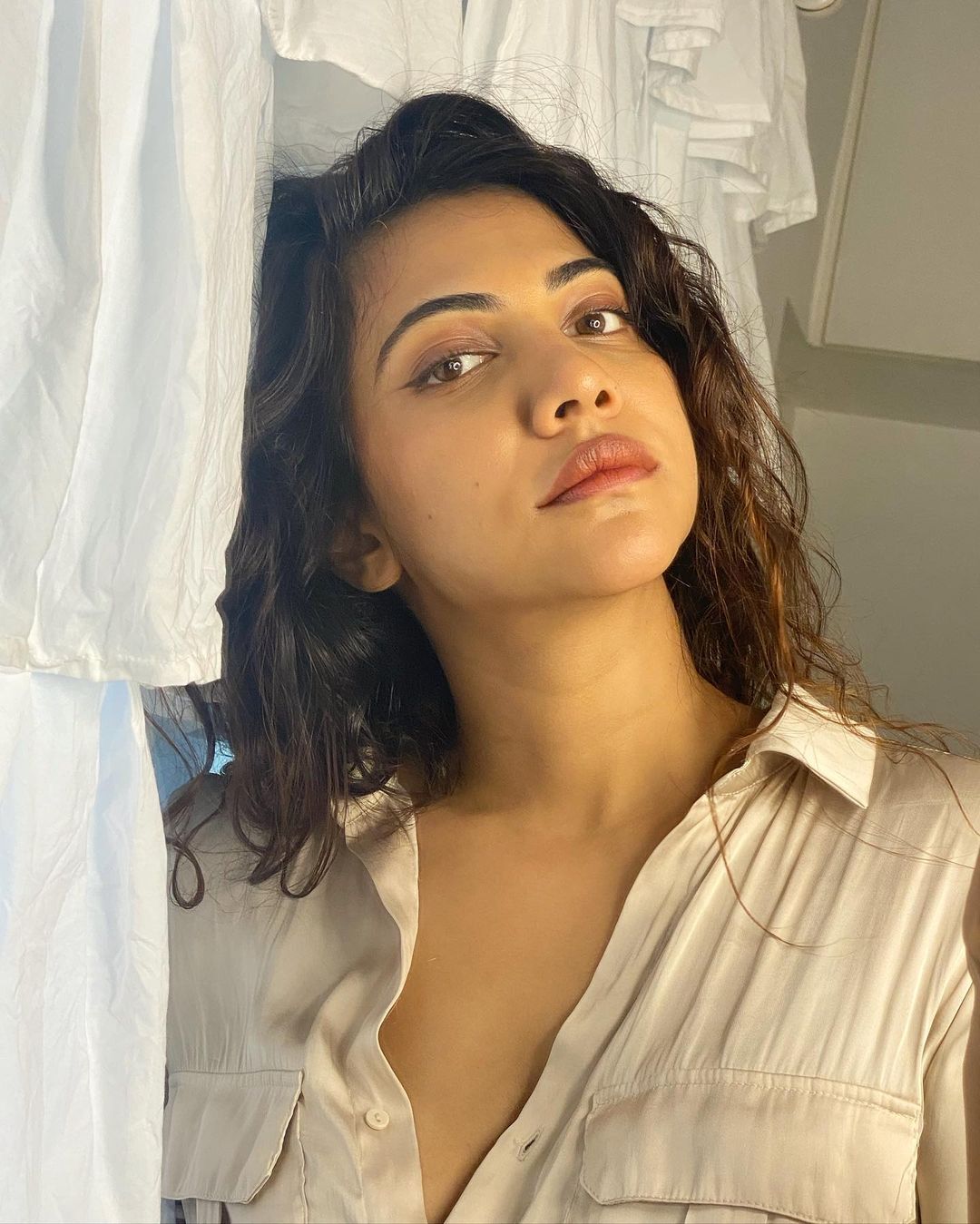 ഈ ലിപ്പ് മുട്ടൻ സീൻ ആണല്ലോ; നടി മഡോണ സെബാസ്റ്റ്യന്റെ ഗ്ലാമർ ലുക്കും ...