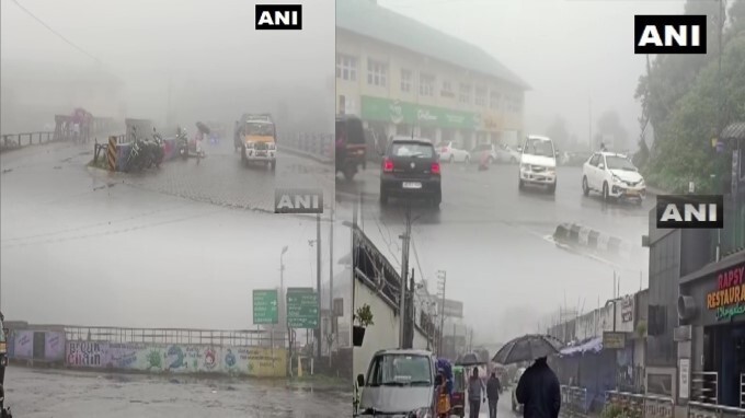 Fog Envelops At Munnar Hill Station In Idukki, Kerala Photos: HD Images ...