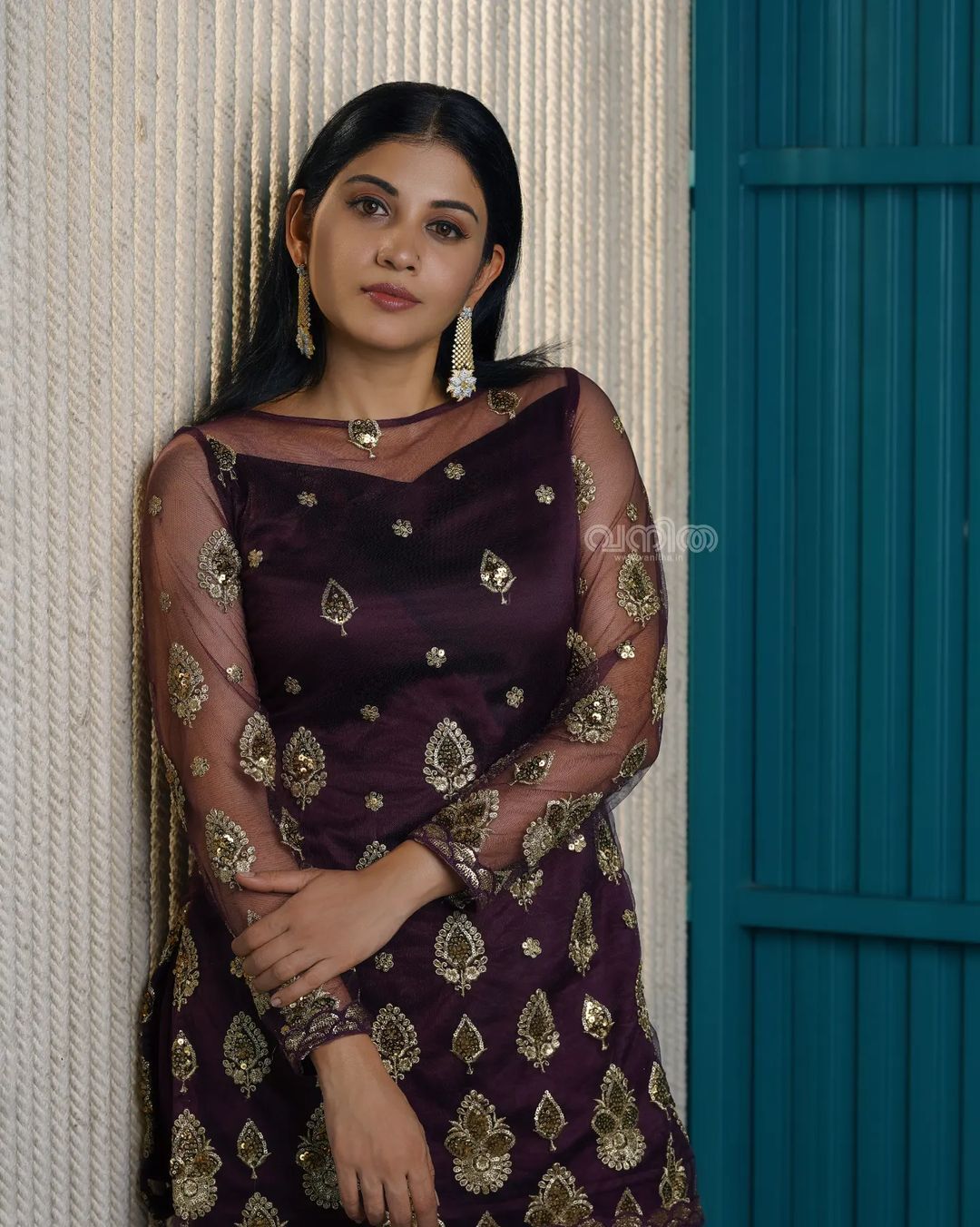 Malayalam Actress Shivada Looks Stunning in Latest Outfit ...