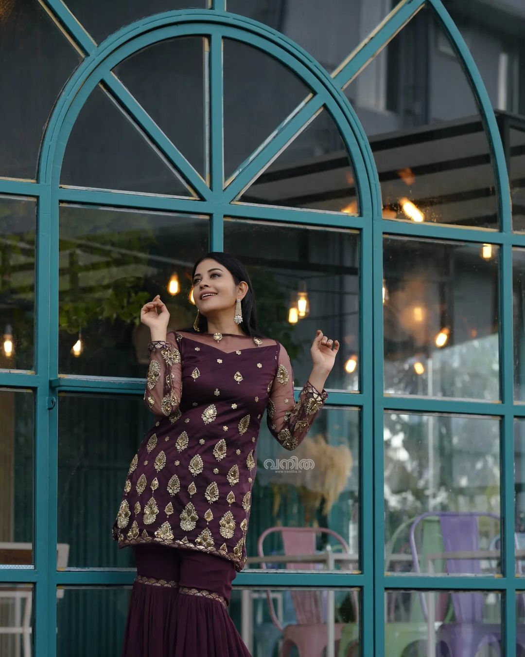 Malayalam Actress Shivada Looks Stunning in Latest Outfit ...