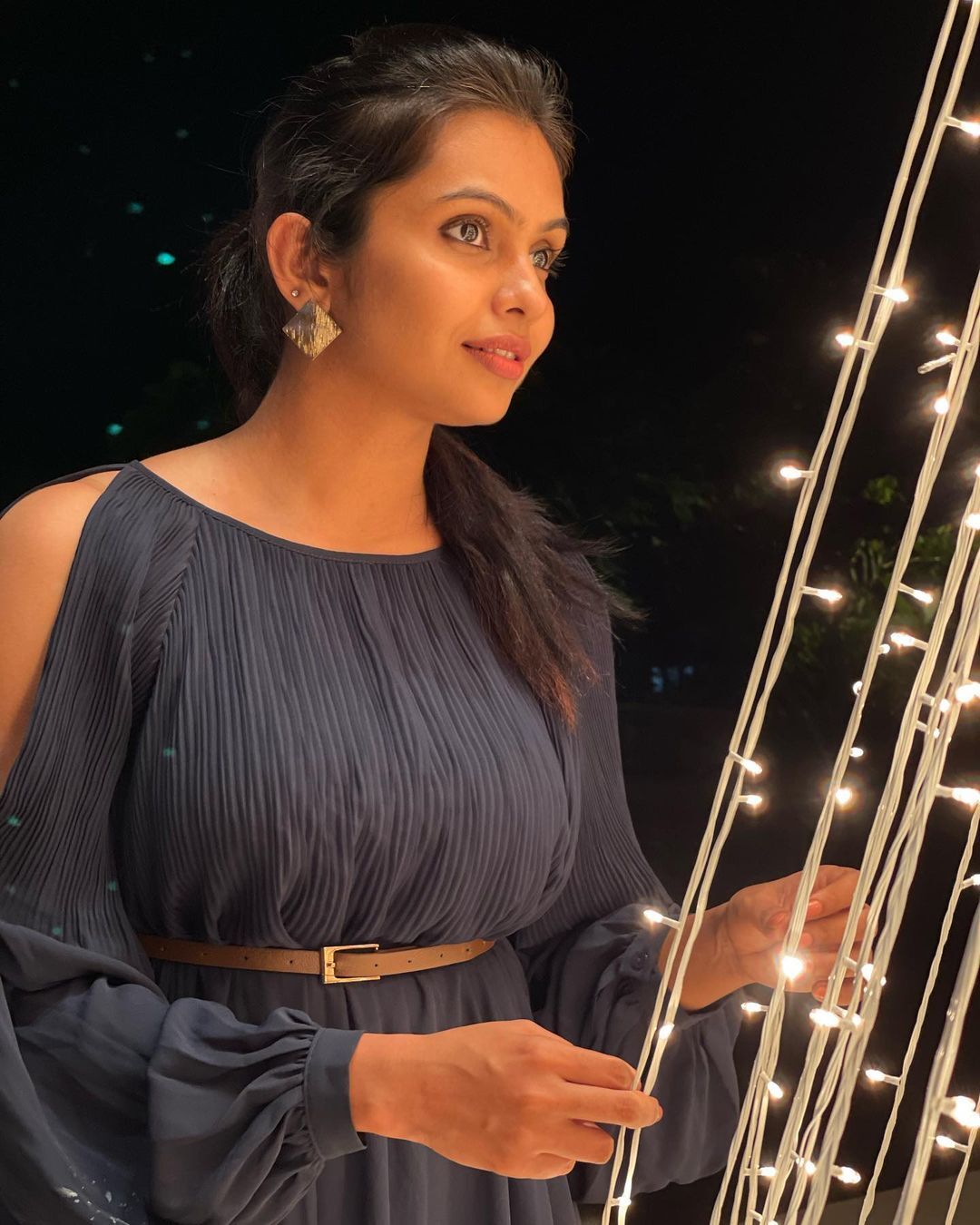 PHOTOS : பீச்சில் துள்ளி விளையாடும் தன்வி ராம்.. ரசிகர்களை கவரும் ...