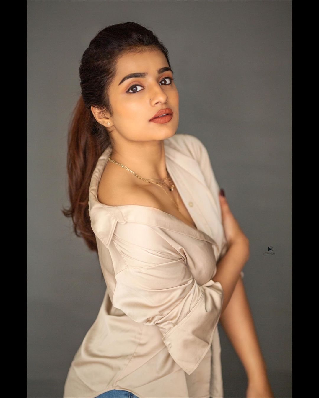 PHOTOS : ஆளை அசத்தும் ஸ்ட்ன்னிங் போட்டோசூட் ! நச் போஸ் கொடுக்கும் நடிகை ...