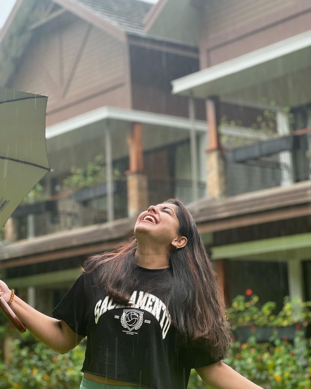 malayalam actress and model meera nandan new photoshoot viral in social ...