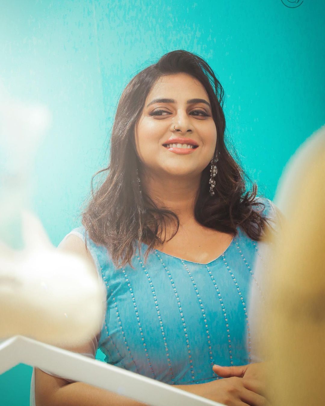 കിടിലൻ പോസിൽ പ്രകൃതി ആസ്വദിച്ച് അന്ന രാജൻ, അന്ന പൊളിയാണെന്ന് ആരാധക ...