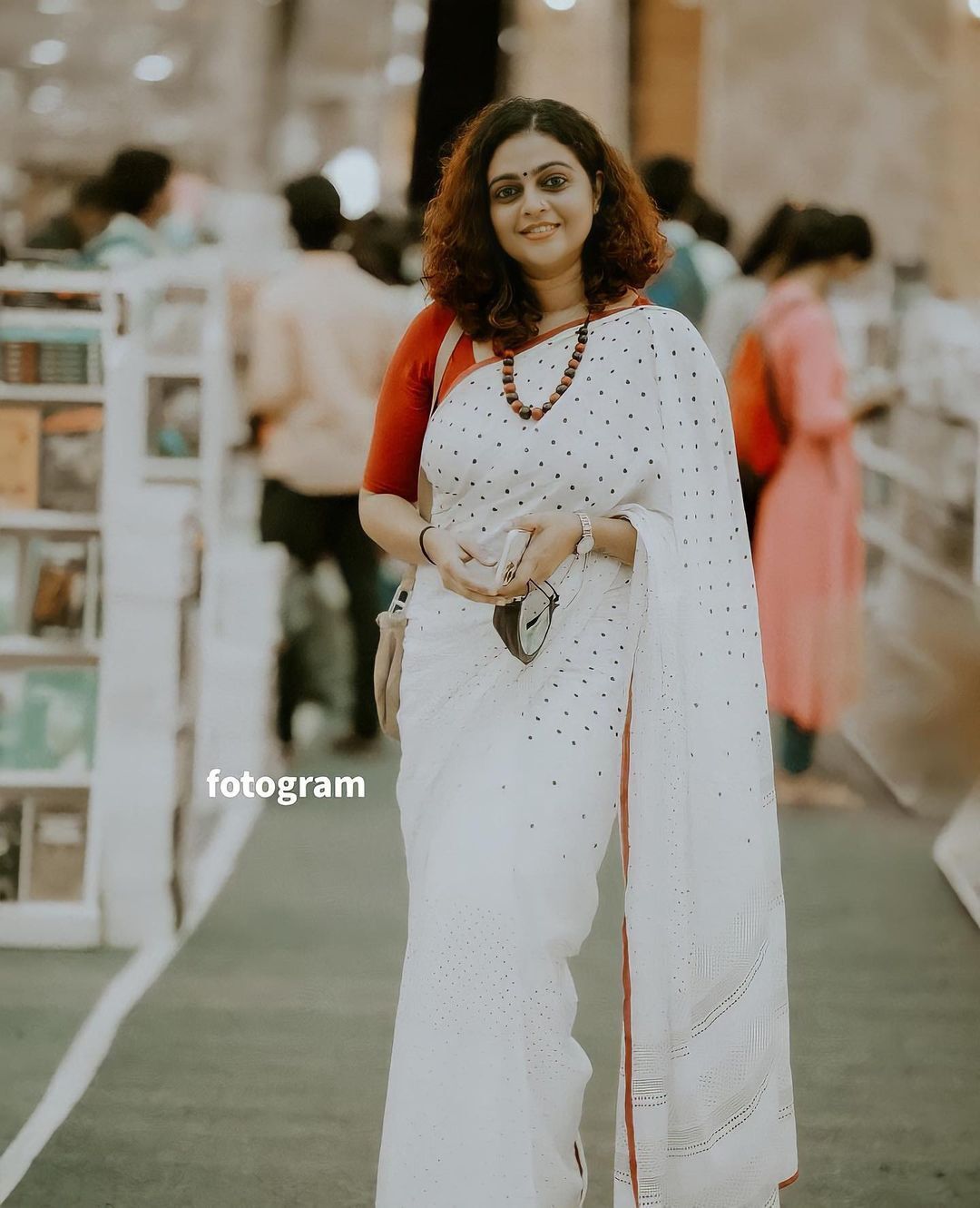 Actress Aswathy Sreekanth's Latest Stunning Photos Goes Viral | ദേ...പെ ...