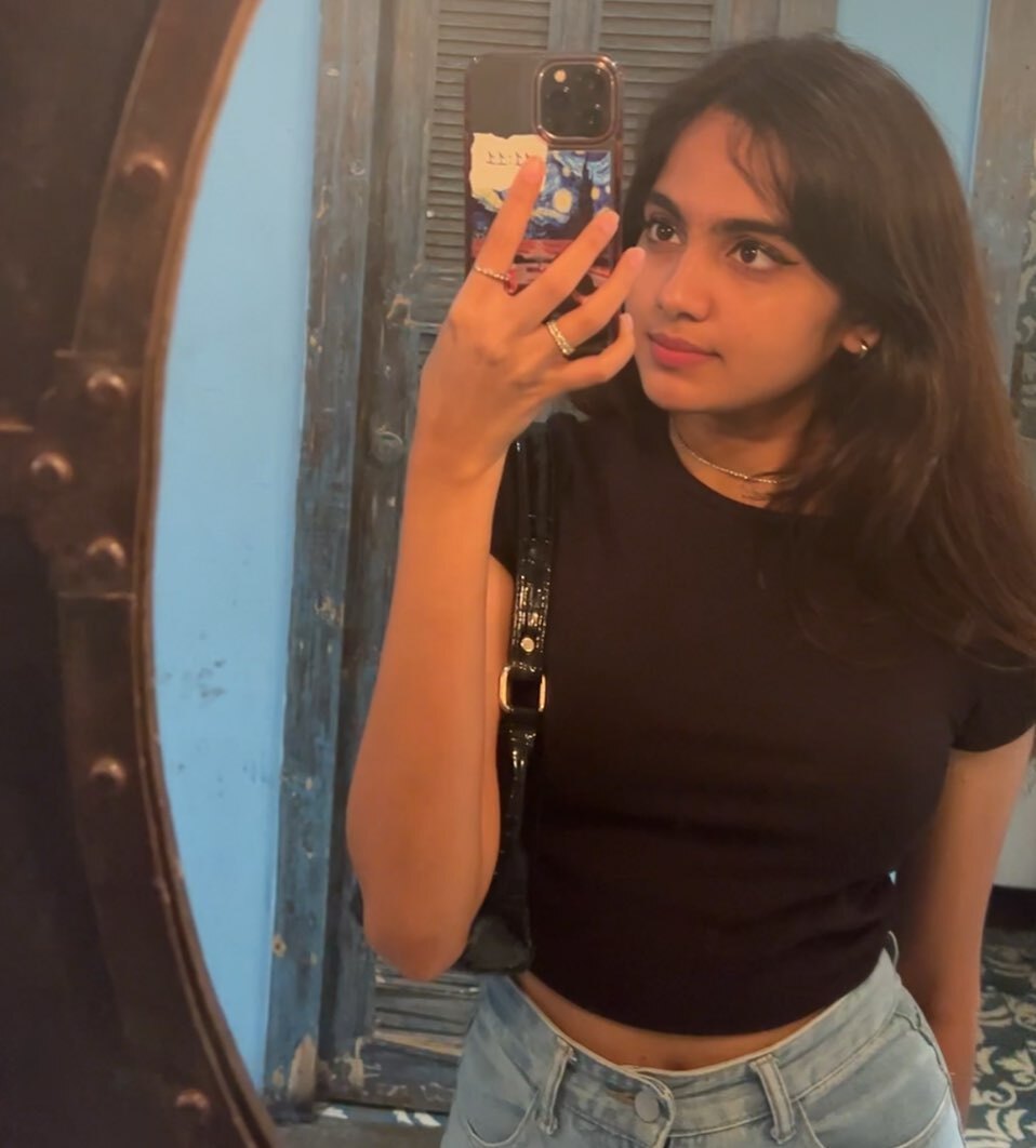 പൊളി ലുക്കിൽ നടി, സോഷ്യൽ മീഡിയയിൽ തരംഗമായി ദേവിക സഞ്ജയുടെ ഫോട്ടോഷൂട്ട് ...