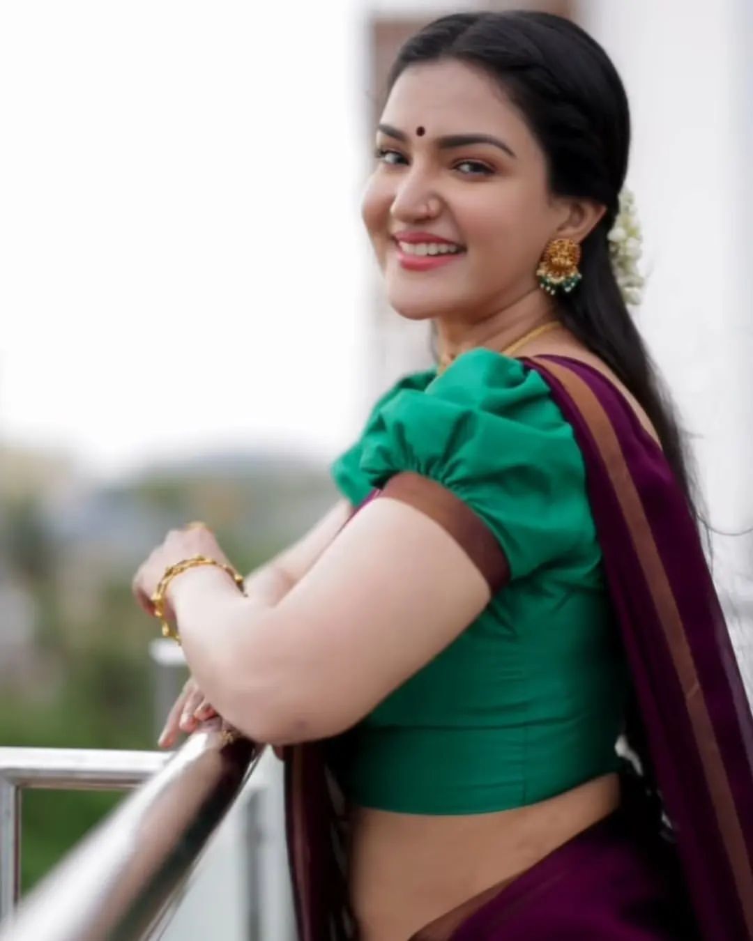 Did Chummat Build The Temple Honey Rose As Beauty Goddess In Saree See Pictures Actress