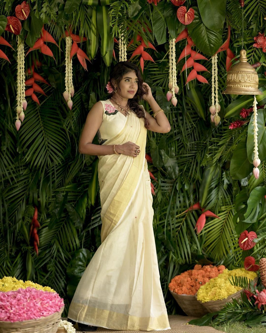 Airhostess And Bigg Boss Malayalam Fame Alasandra Johnson Ready To ...