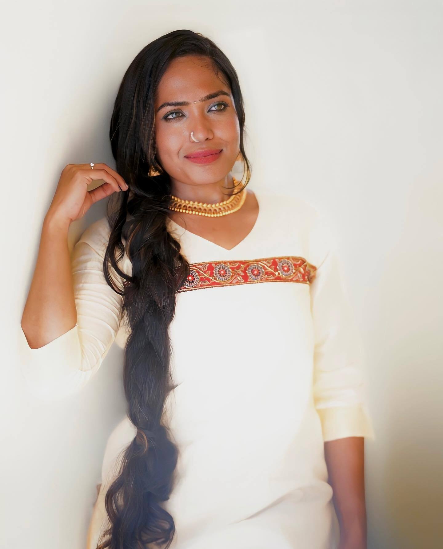 Bigg boss malayalam season 4 fame Nimisha shared a photo of her ...