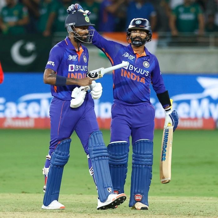 hardik pandya confident nod to dinesh karthik goes viral, fans call him ...