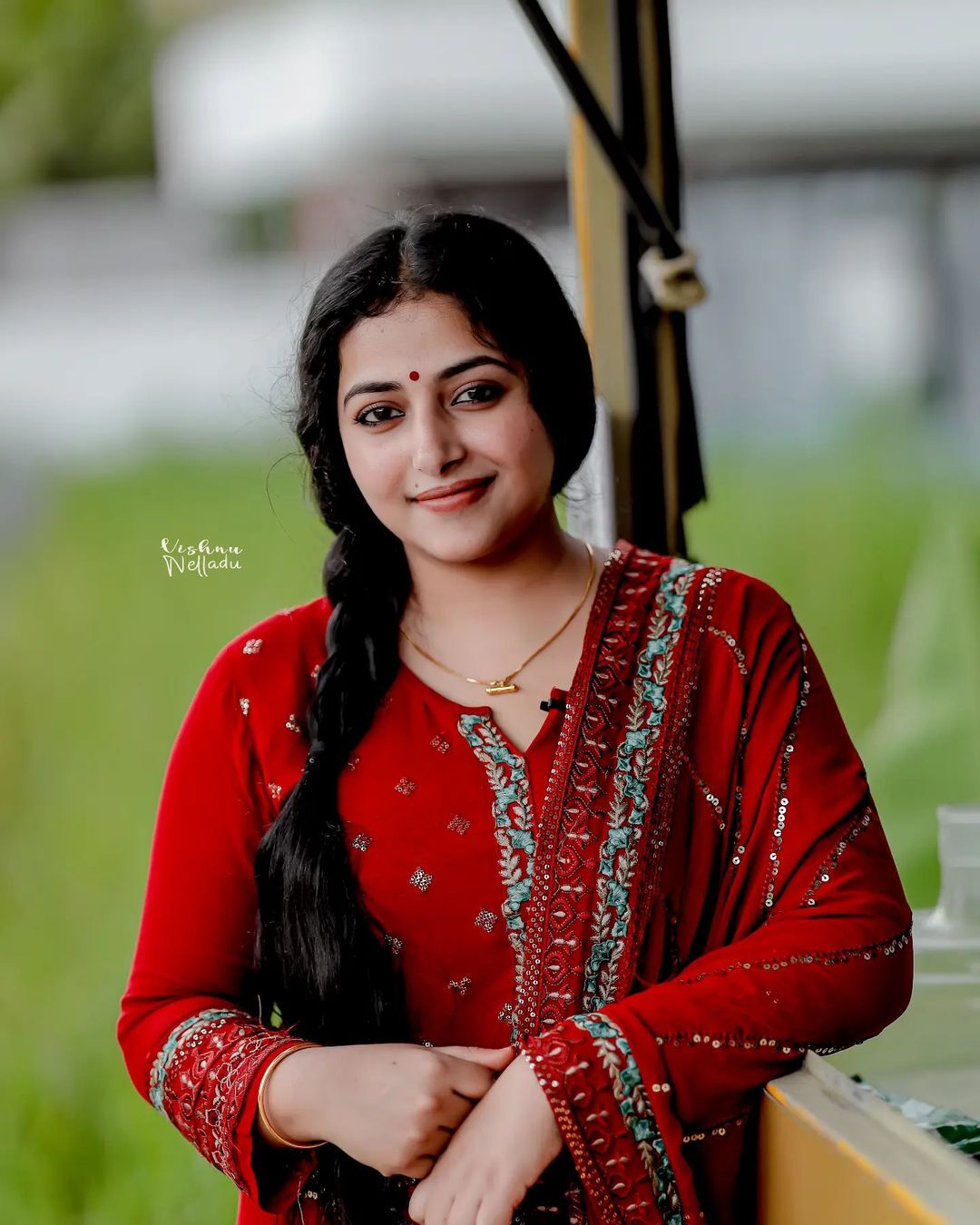 നാടൻ സുന്ദരി എന്ന് പറഞ്ഞാൽ അനു സിതാര തന്നെ; എന്തൊരു ഭംഗിയെന്ന് ആരാധക ...