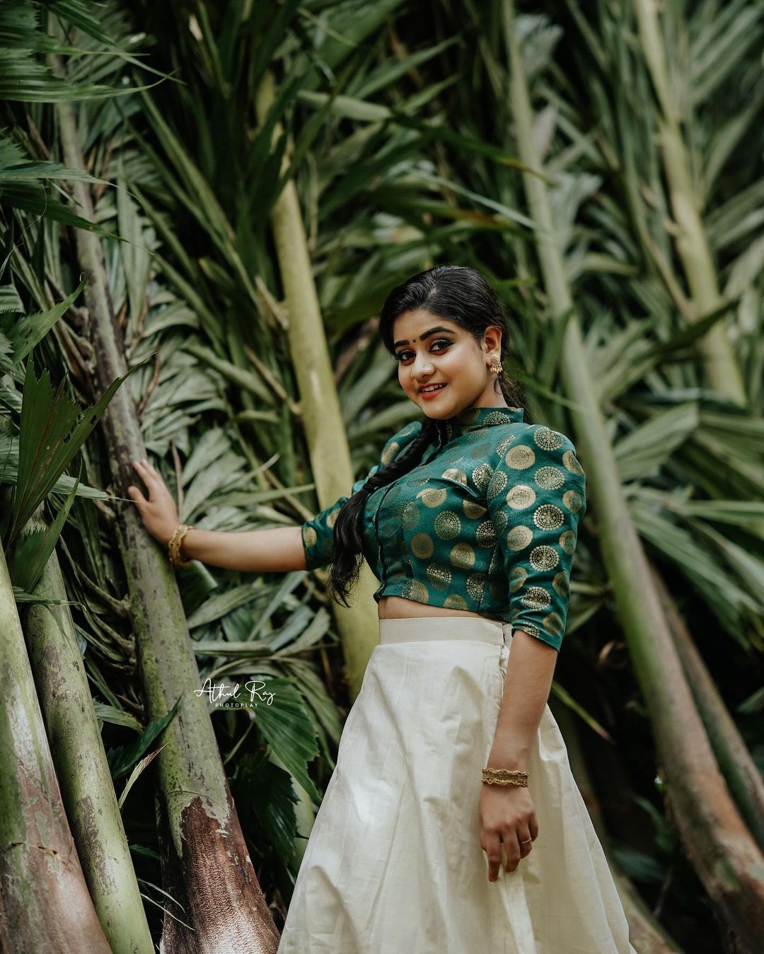 Mollywood Actress Saniya Babu's Onam Special Photoshoot, Viral | ഓണം ഇങ്ങെത്തി... ട്രഡീഷണ ...