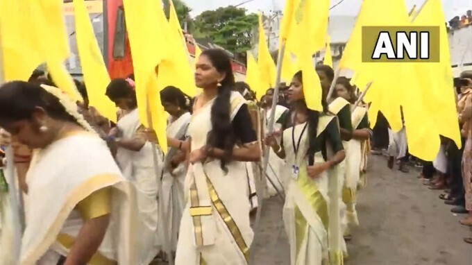Photos of Attachamaya Ghosha Yatra in Kochi are going viral on social ...