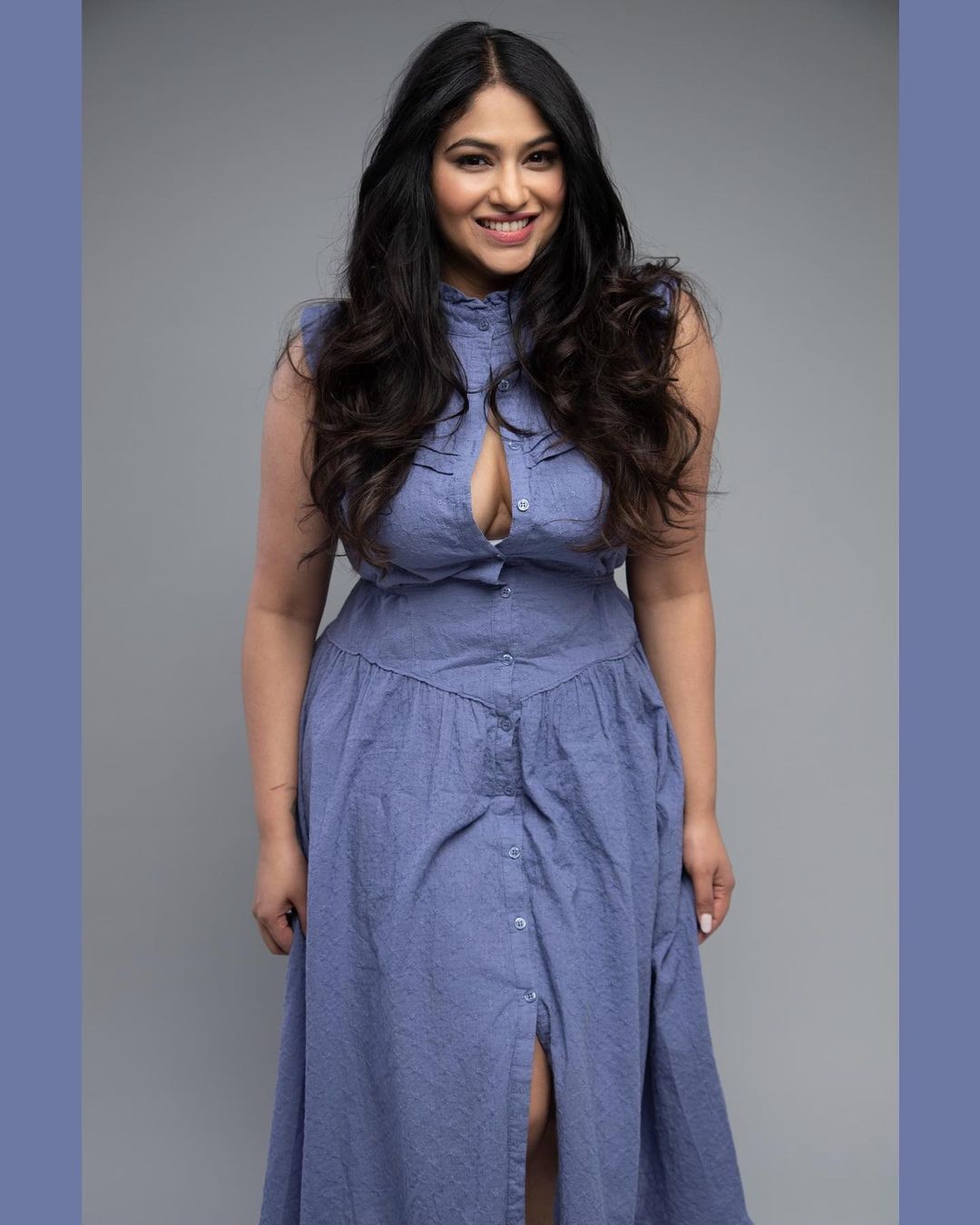 PHOTOS : அட்டகாசமான ஸ்விம் சூட்டில் அப்படியொரு போஸ்.. அழகை தாறுமாறாக காட்டும் நடிகை லக்ஷ்மி தேவ் ...