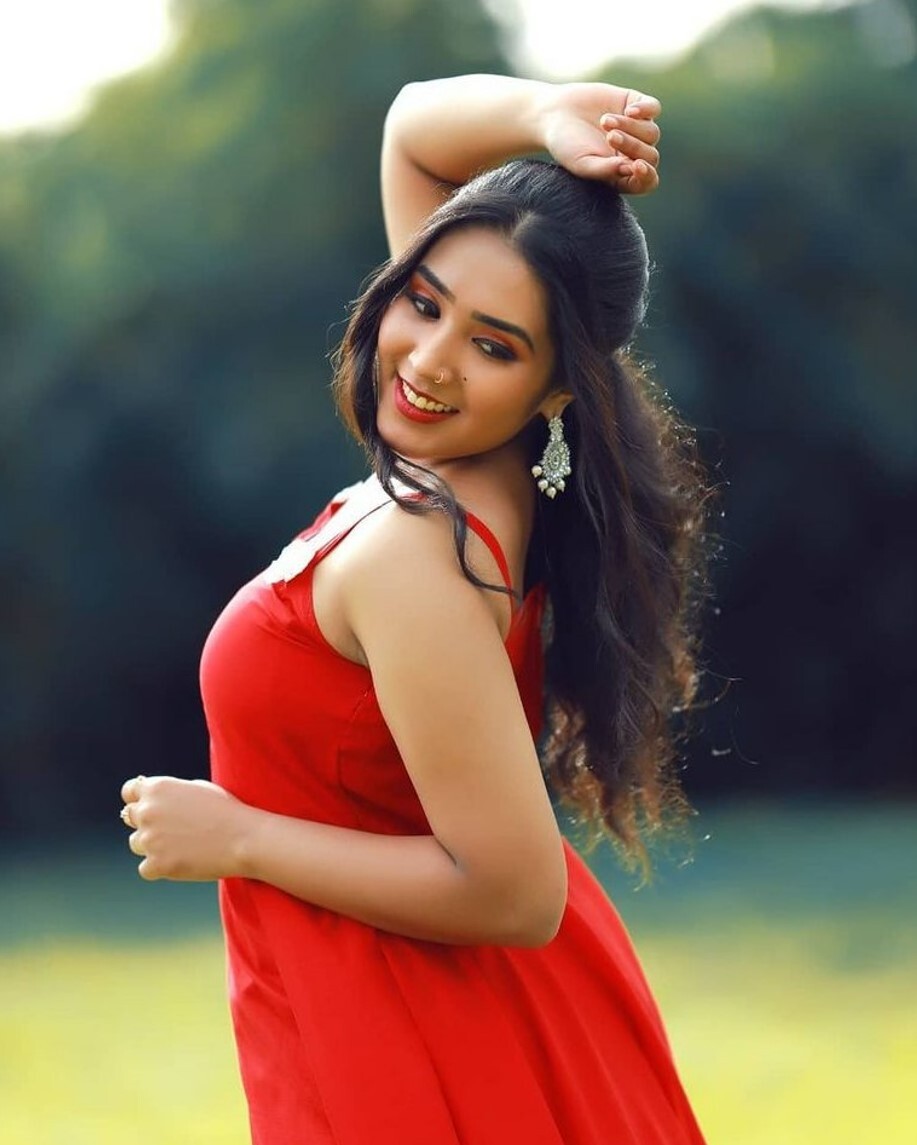 PHOTOS : ரெட் கலர் டாப்பில் நச் போஸ்.. சீரியல் நடிகை ஸ்ரீநிதியின் கலக்கல் போட்டோஸ் இதோ! | serial ...