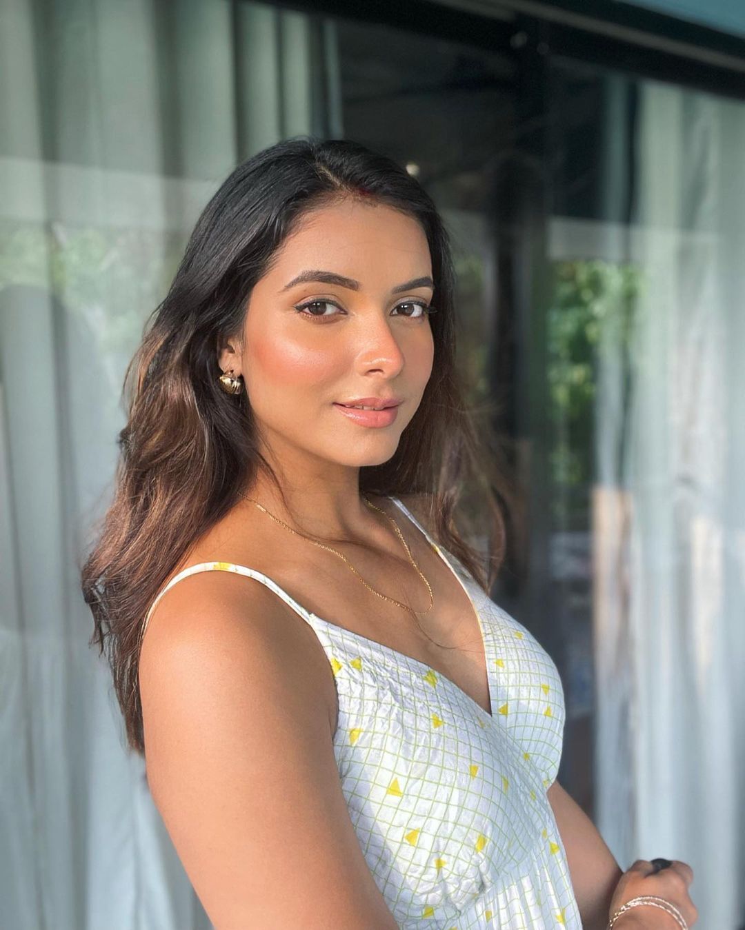 PHOTOS : ப்பா.. அப்படியொரு அழகில் வசீகரிக்கும் கஸ்தூரி.. சுண்டியிழுக்கும் நச் போட்டோஸ் இதோ ...