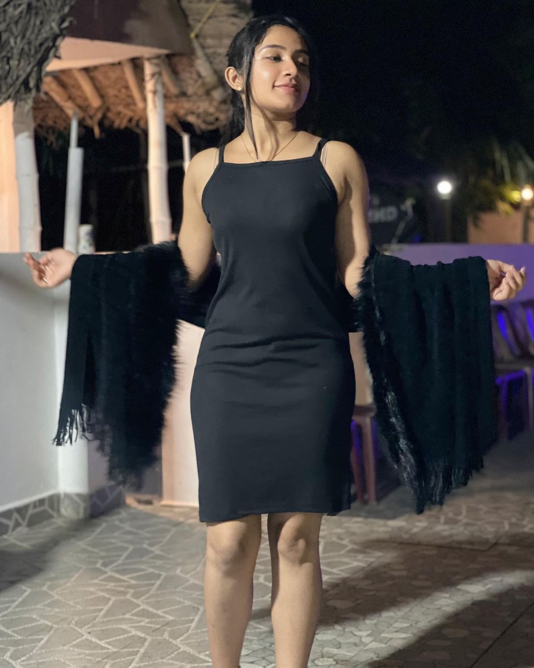 PHOTOS : விஜய் டிவி சீரியல் நடிகையா இது? மாடர்ன் ட்ரெஸ்ஸில் ஆளை ...