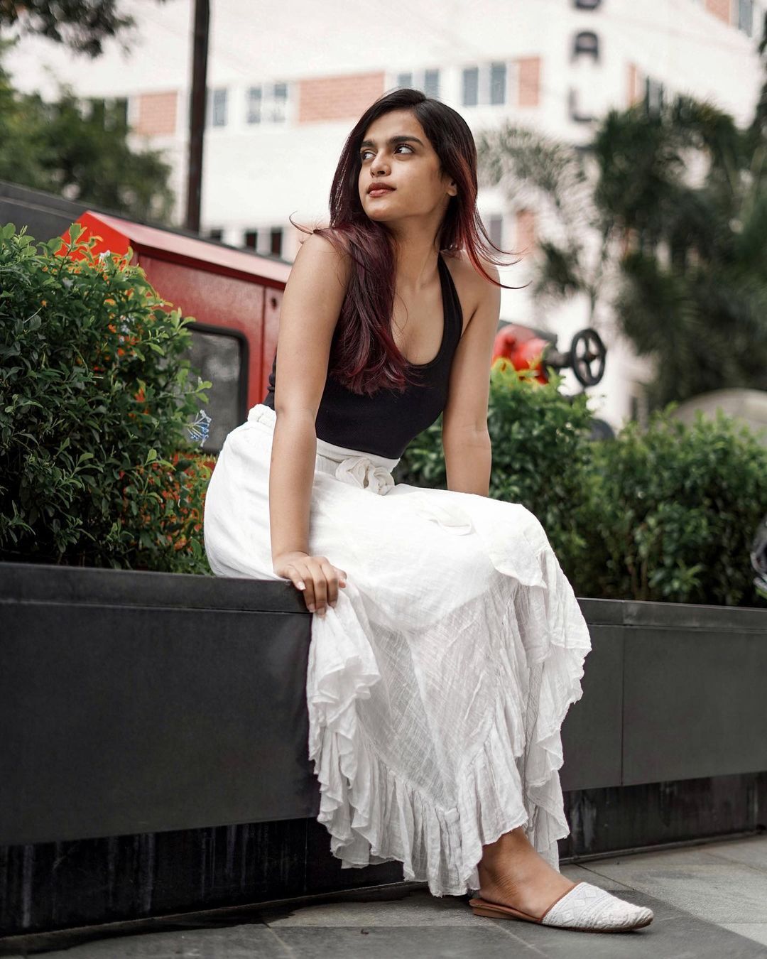 PHOTOS : ப்பா.. க்யூட் வெட்கம், ரசிகர்களை ஈர்க்கும் சுழல் சீரிஸ் நிலாவா ...