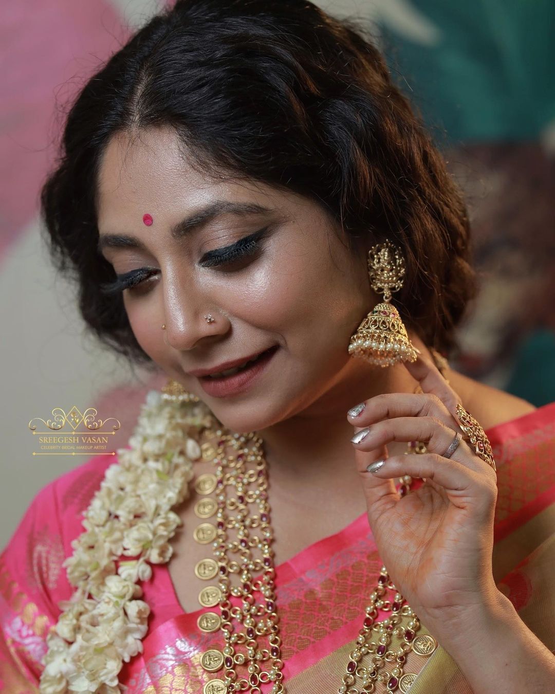 Singer Abhaya Hiranmayi New Year Wishes On Chingam 1 Goes Viral, See ...