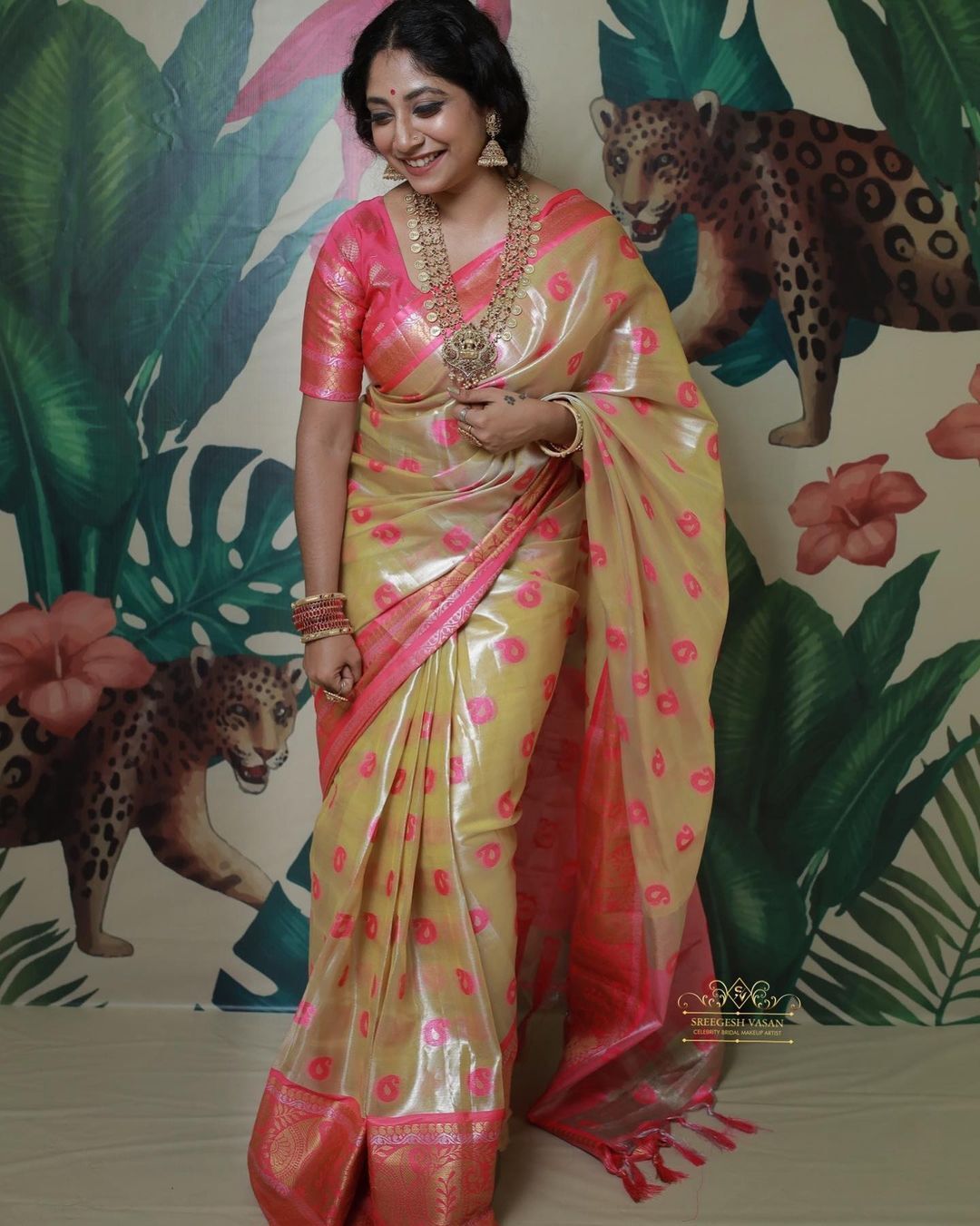 Singer Abhaya Hiranmayi New Year Wishes On Chingam 1 Goes Viral, See ...