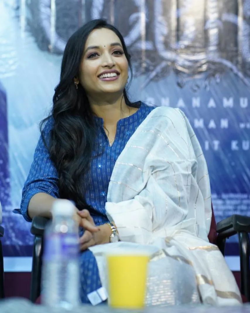 Srinidhi Shetty's Stylish Entry in Cobra Movie Promotional Event | കോബ്ര പ്രമോഷണൽ ചടങ്ങി ...