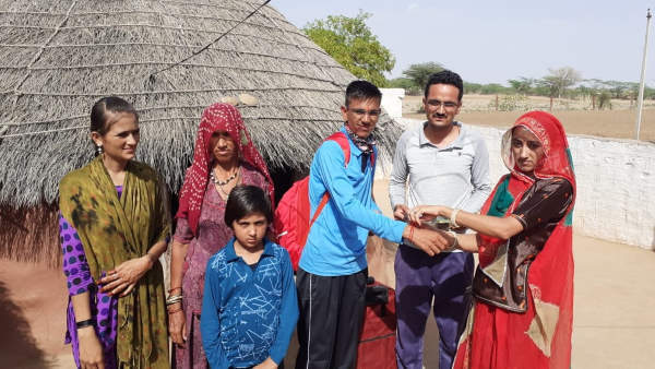 Success Story: पिता की मौत के बाद मां ने मजदूरी कर पढ़ाया, बेटे ने ...