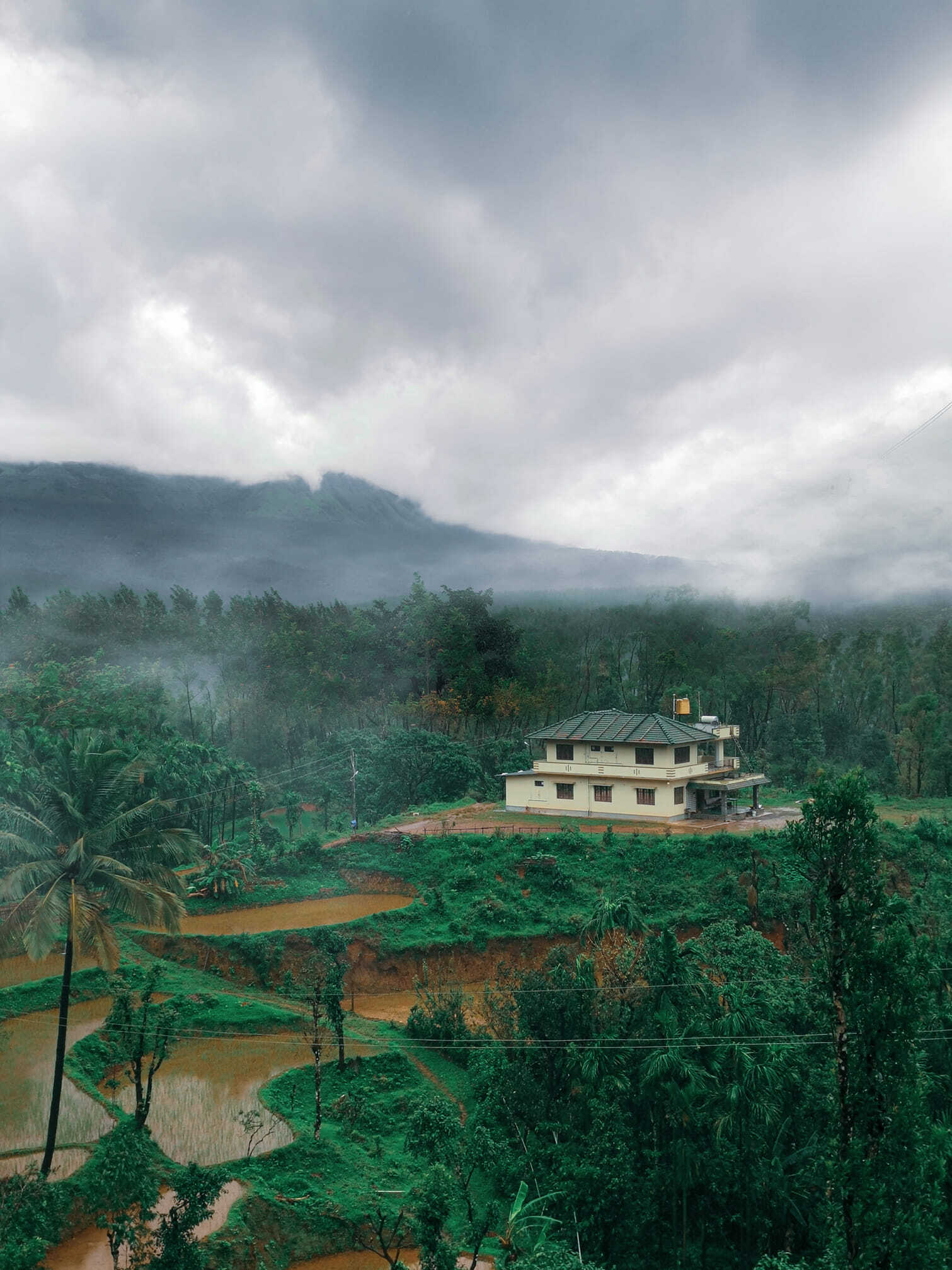 The Best Time To Visit Kudremukh Mountain Is During Monsoon Photos: HD ...