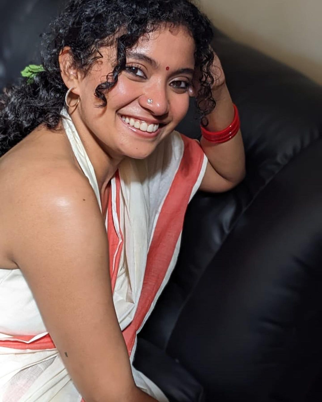 anna ben latest glamour look in saree goes viral | പായസത്തുള്ളിപ്പോലൊരു ...