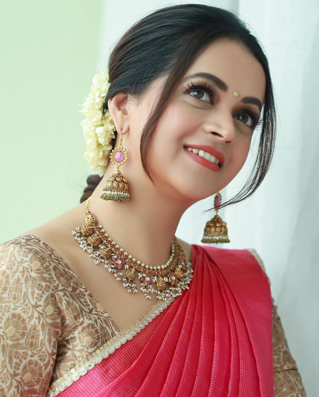 bhavana new look in half saree in goes viral | എന്താ ഒരു മൊഞ്ച്: അഴകിന് ...