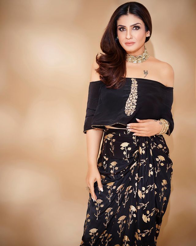 'కేజీఎఫ్' రవీనా టాండన్ మైండ్ బ్లోయింగ్(ఫోటోస్) | actress Raveena Tandon ...