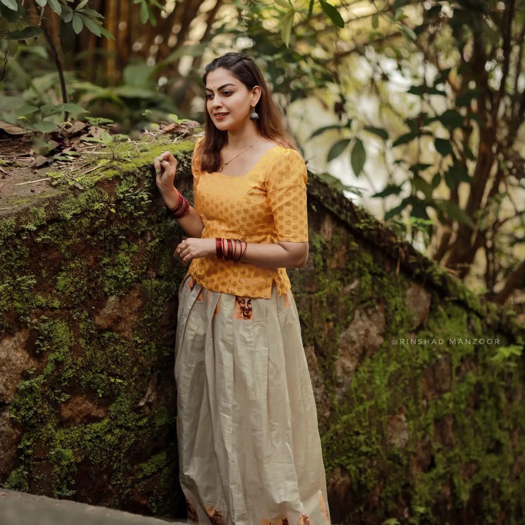 malayalam actress anusree new look photoshoot viral in social media ...