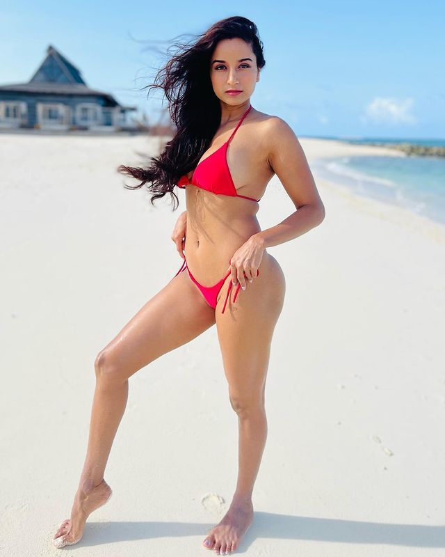 బికినీలో రెచ్చిపోయిన పూజా భలేకర్.. కుర్రాకారకు నిద్రకరువే | actress Pooja Bhalekar hotness ...