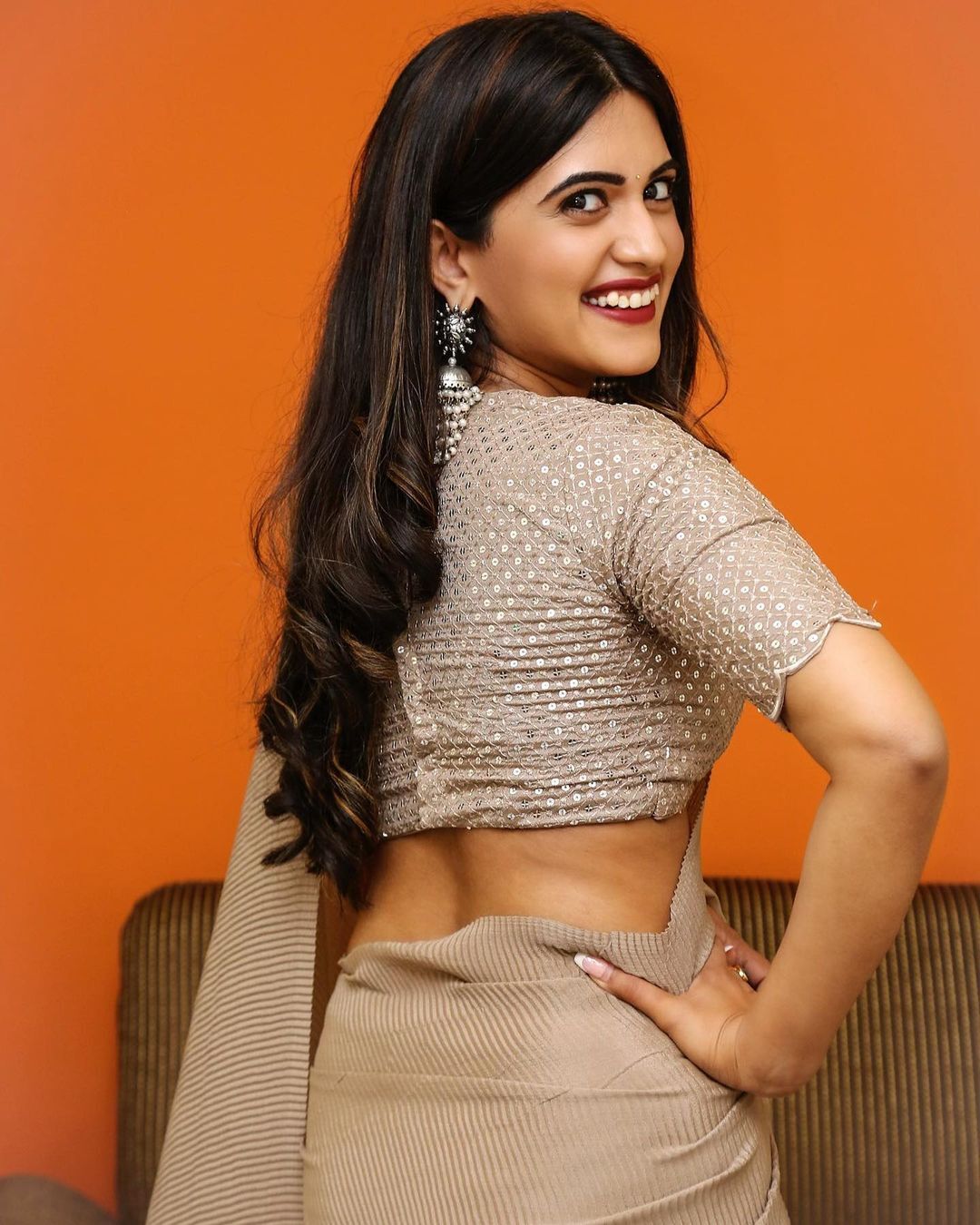 వలపులతో హీటెక్కిస్తున్న స్రవంతి చొక్కారపు.. | Anchor Sravanthi ...