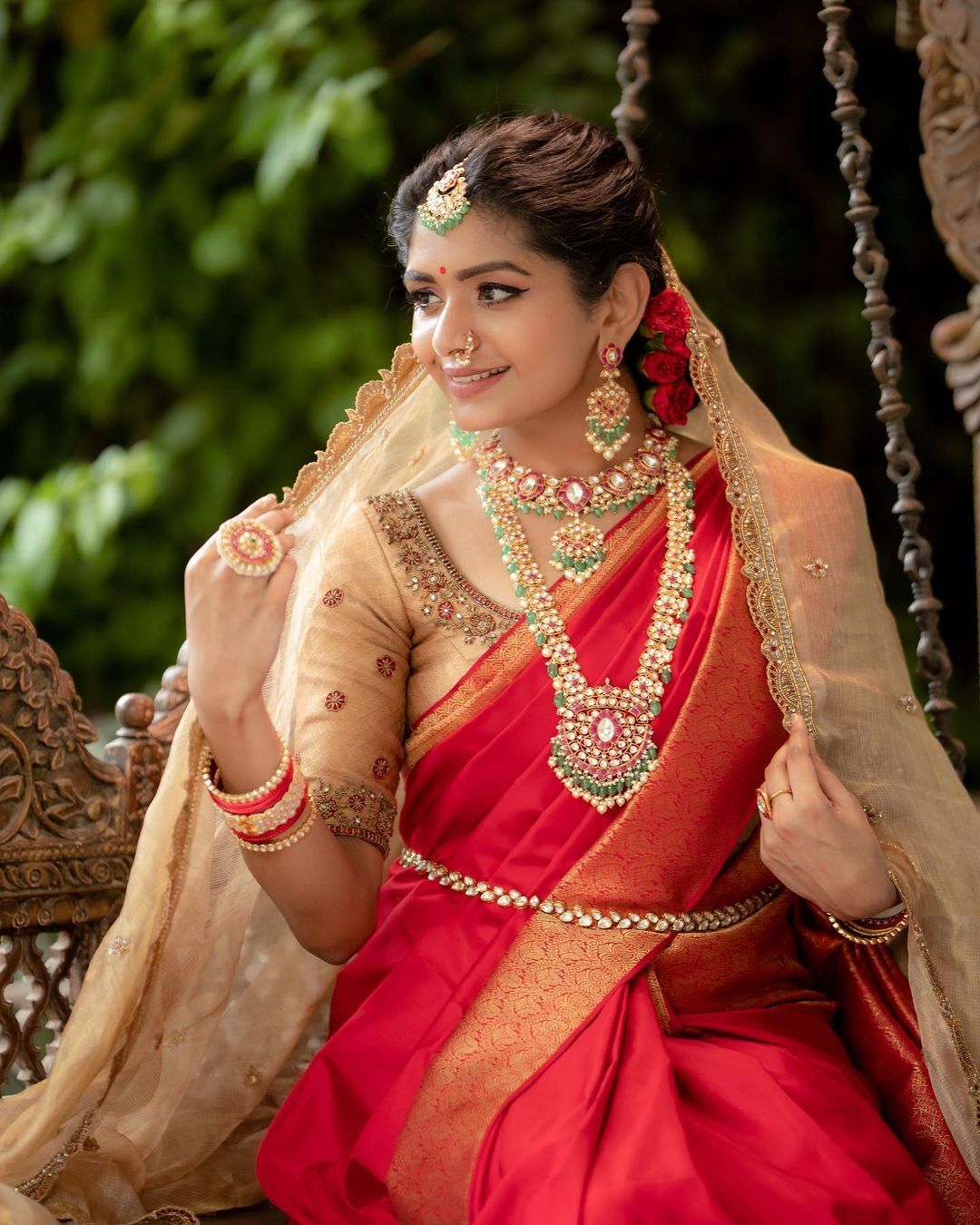 కుర్రాళ్ల మనసు దోచేస్తున్న అదితి శంకర్.. దూకుడు పెంచిన తమిళ భామ ...