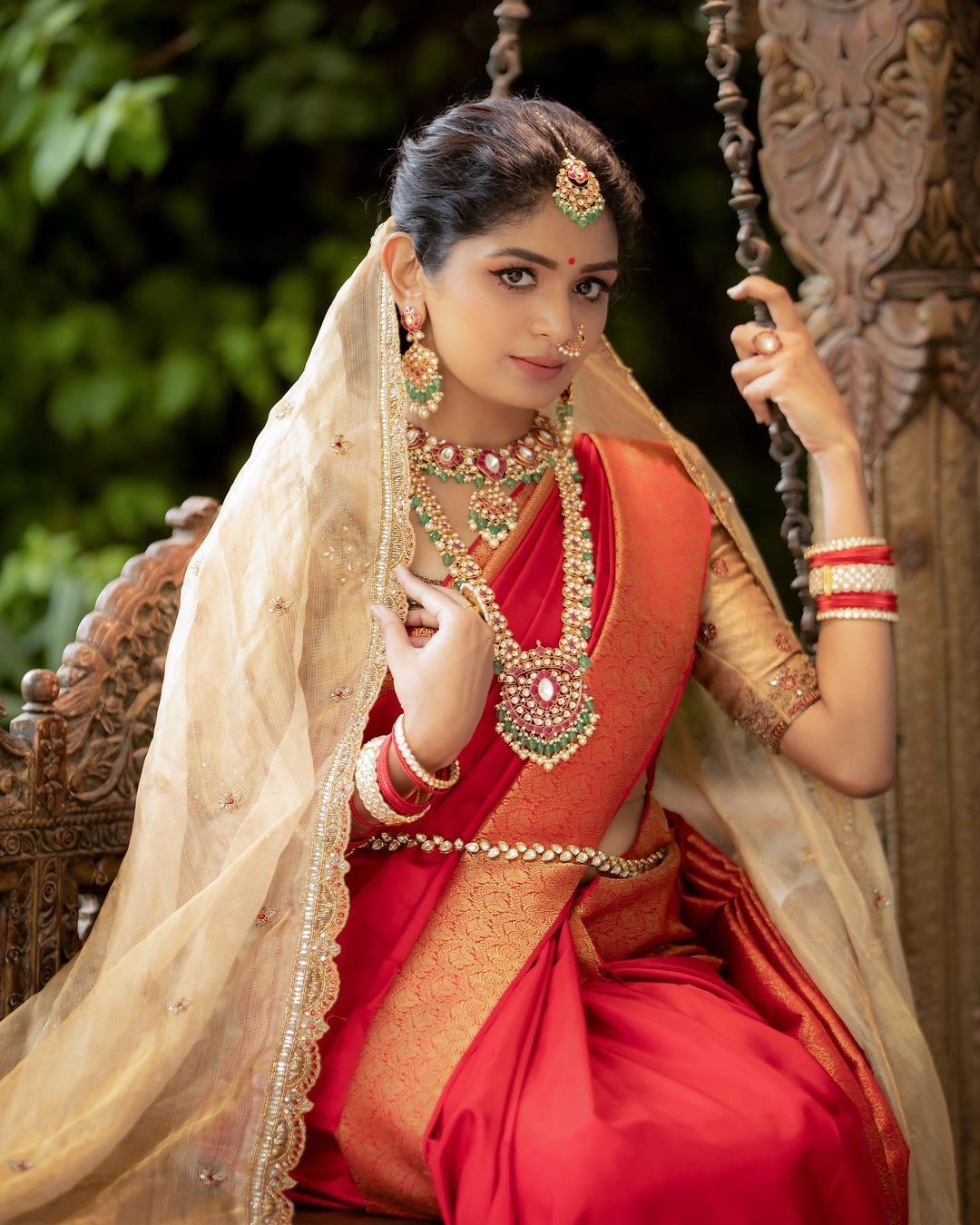 కుర్రాళ్ల మనసు దోచేస్తున్న అదితి శంకర్.. దూకుడు పెంచిన తమిళ భామ ...