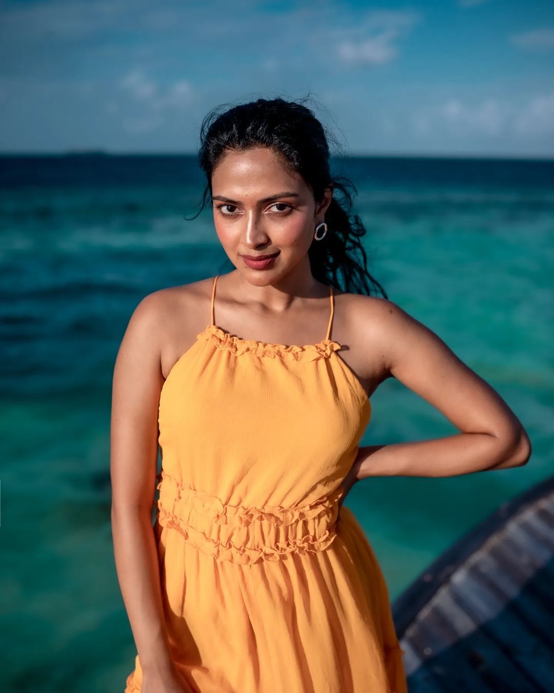 Actress Amala Paul New Cute And Bold Look From Maldives Trending On ...